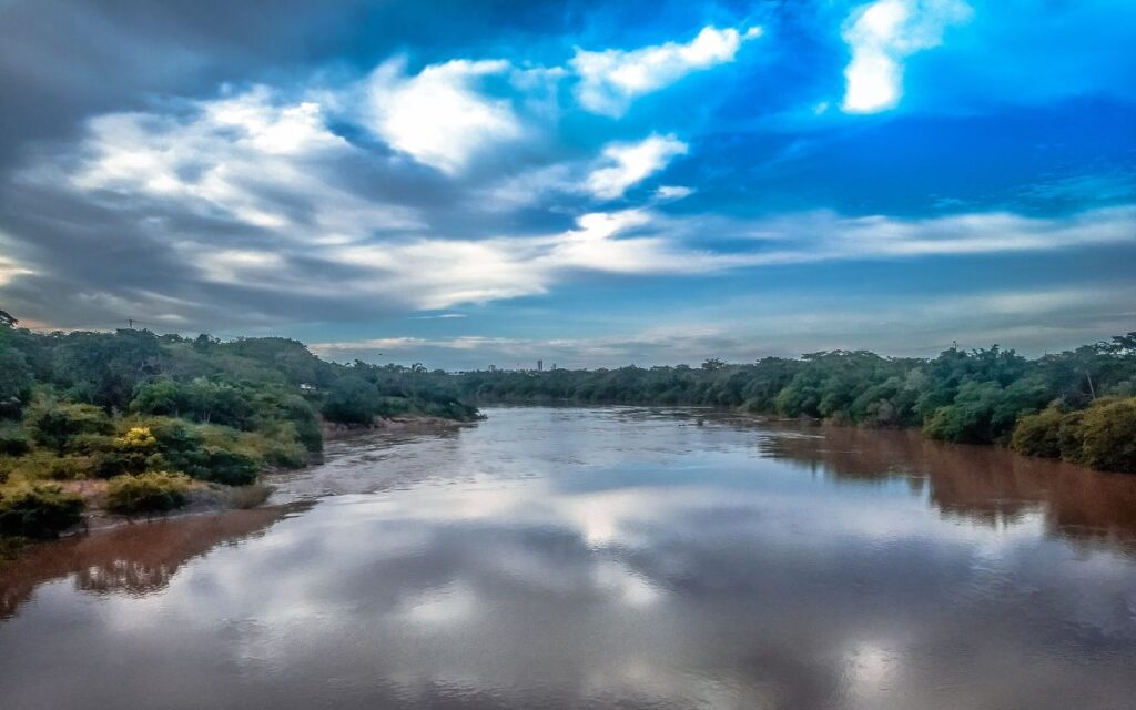 The Amazon River’s Ancient Flow: A Geological Mystery